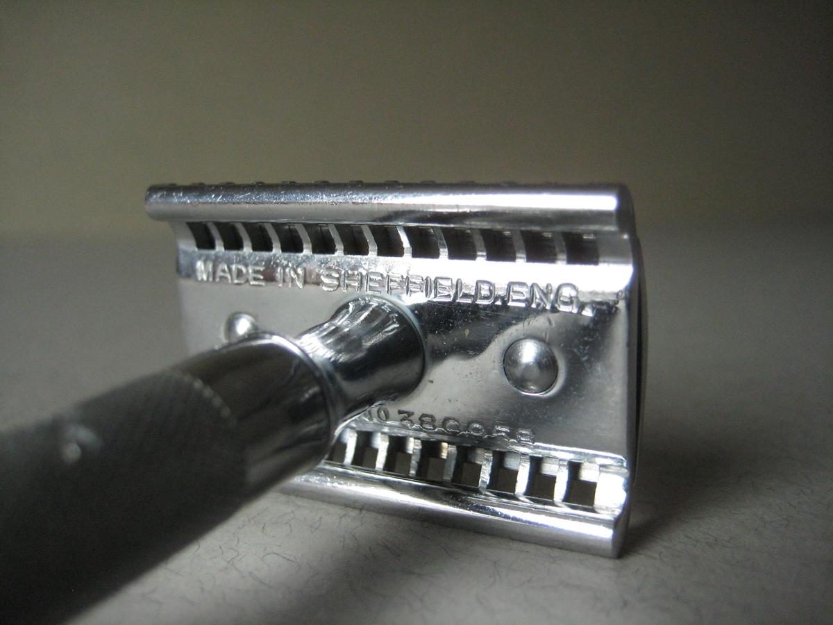 eclipse red ring razor